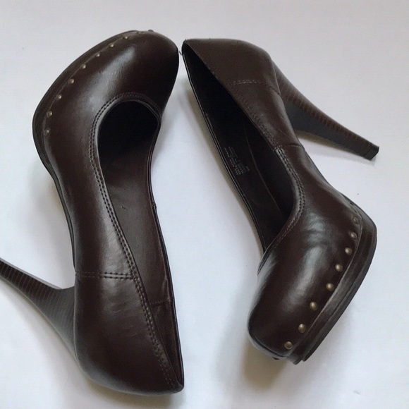 Zodiac | Shoes | Zodiac Platform Pumps With Stud Detail | Poshmark